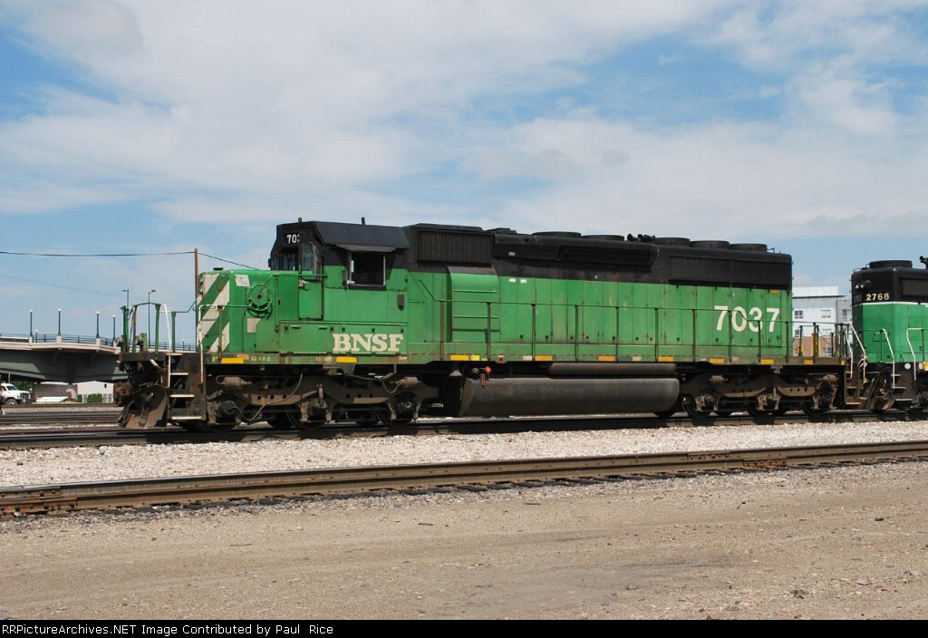 BNSF 7037